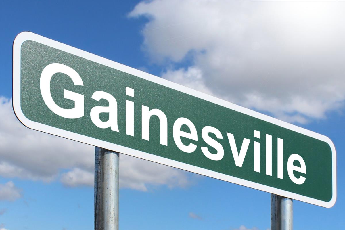 Gainesville Free Of Charge Creative Commons Green Highway Sign Image